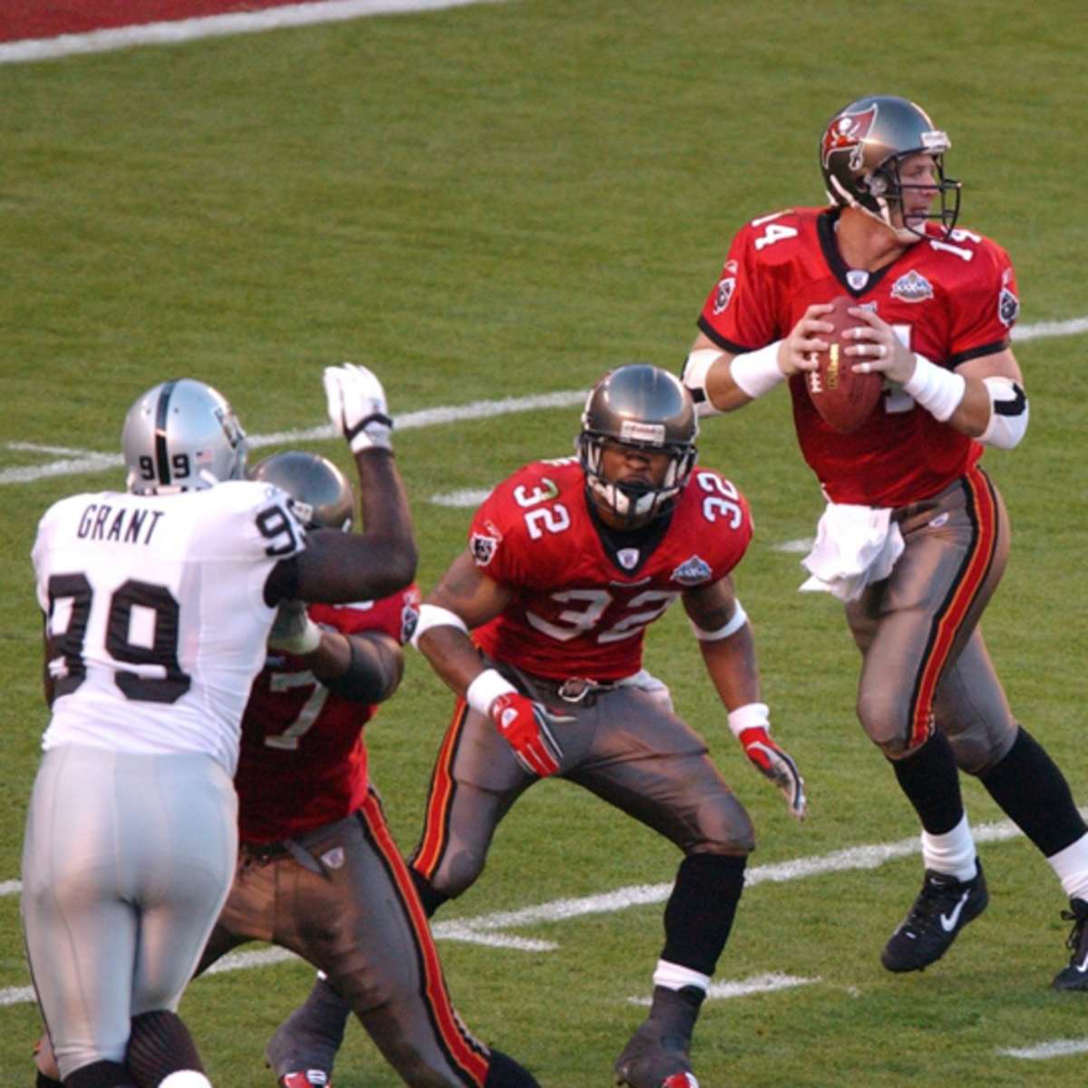 brad johnson tampa bay quarterback