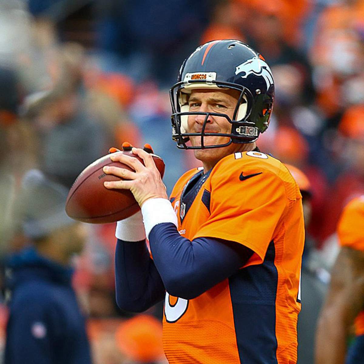 peyton manning throwing motion