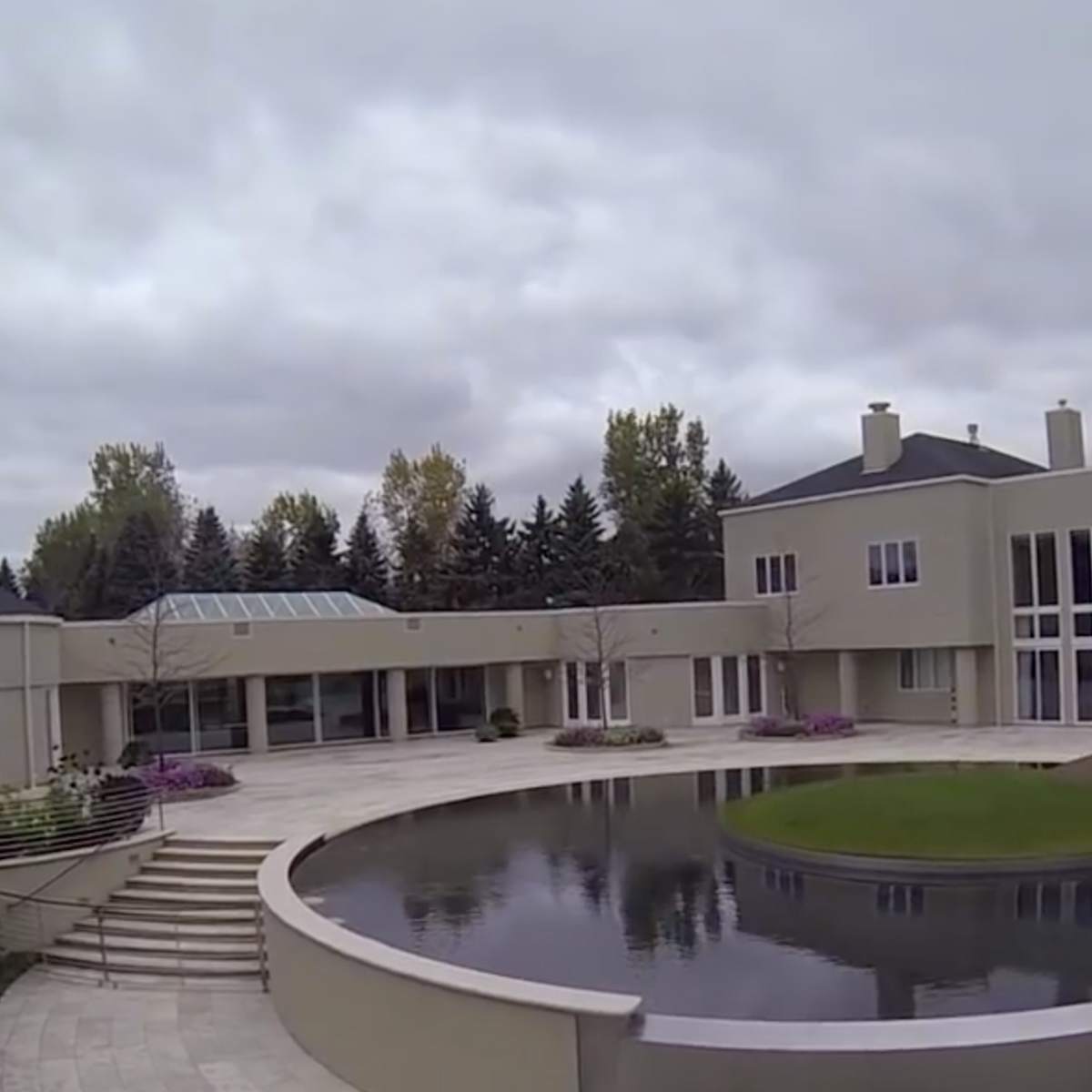 michael jordan house chicago sold