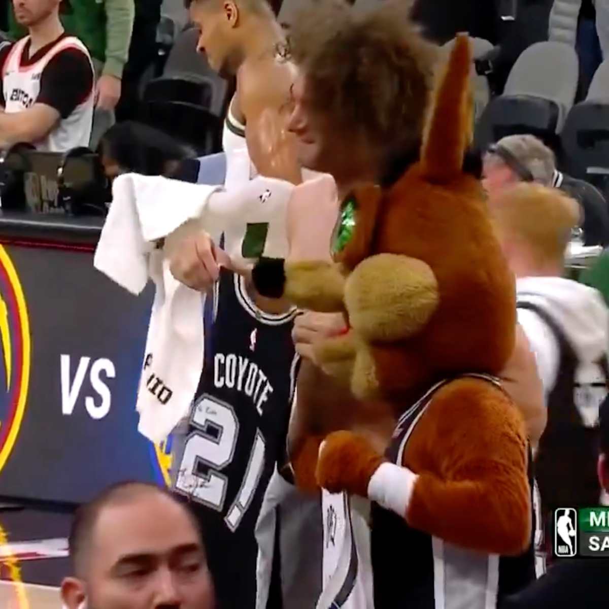 robin lopez funny