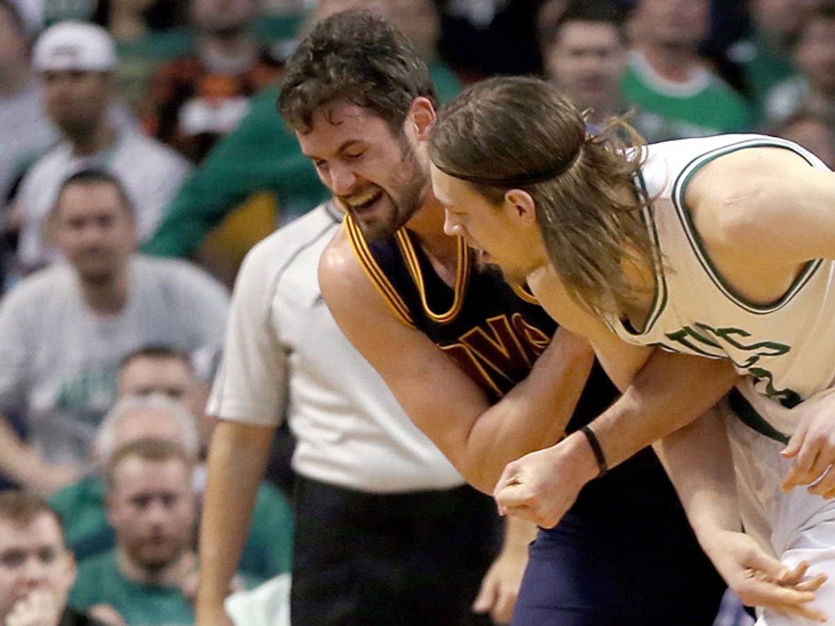 Kevin Love Shoulder