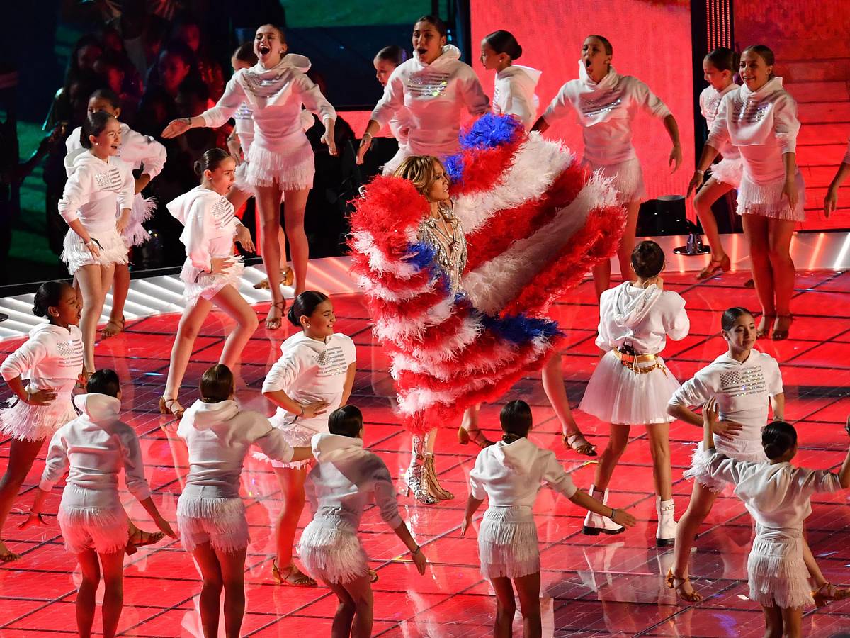 Jennifer Lopez Puerto Rico Flag