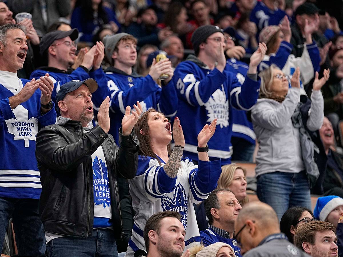 Toronto Maple Leafs Fans