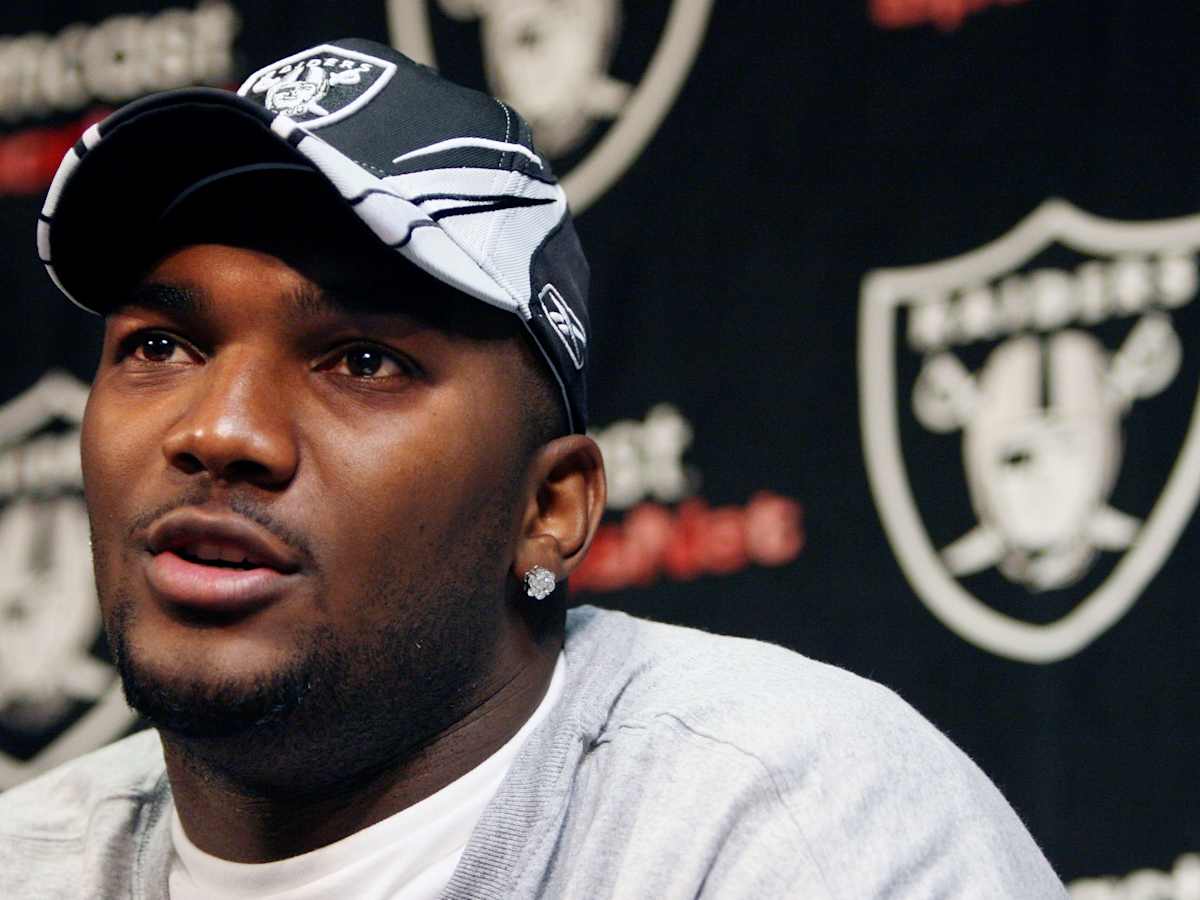 Jamarcus Jamarcus Russell Loses Coaching Job, Accused Of Pocketing