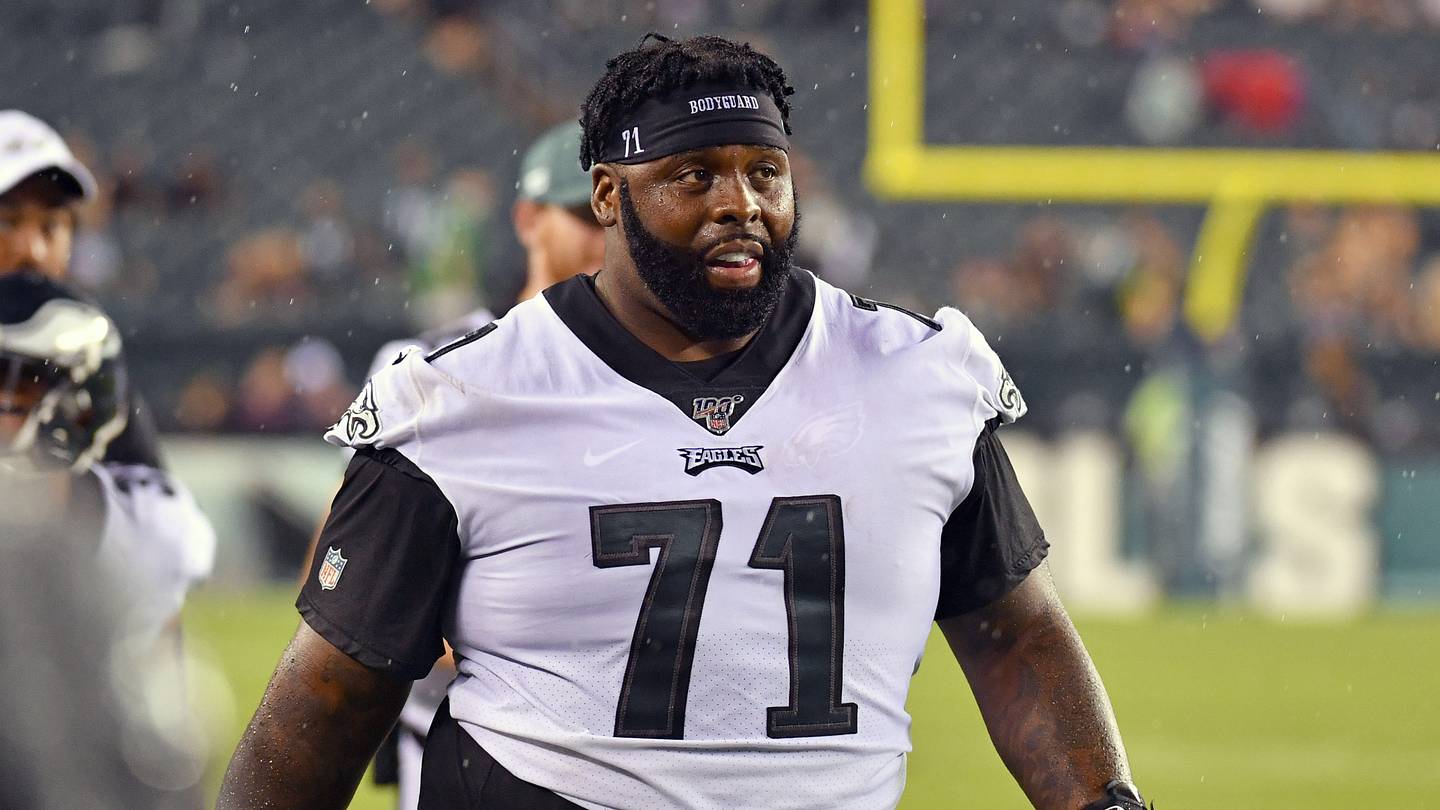 Jason Peters Yielded to Andre Dillard After Just 18 Snaps vs. Vikings