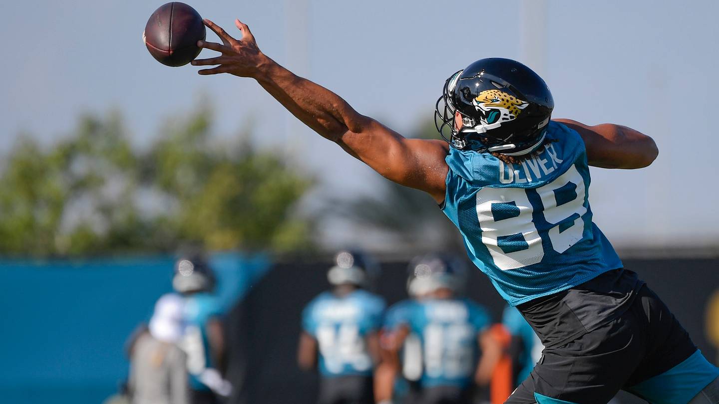 Doug Marrone Wants Josh Oliver to Be Bigger Part of Pass Game