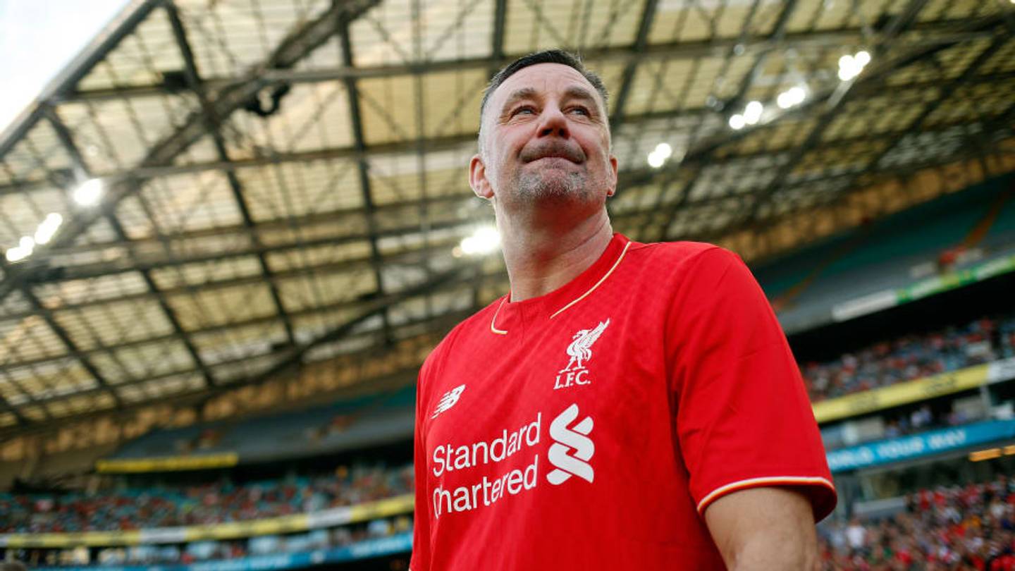 Liverpool Legend John Aldridge Claims Midfielde Doesn't Deserve to Play ...