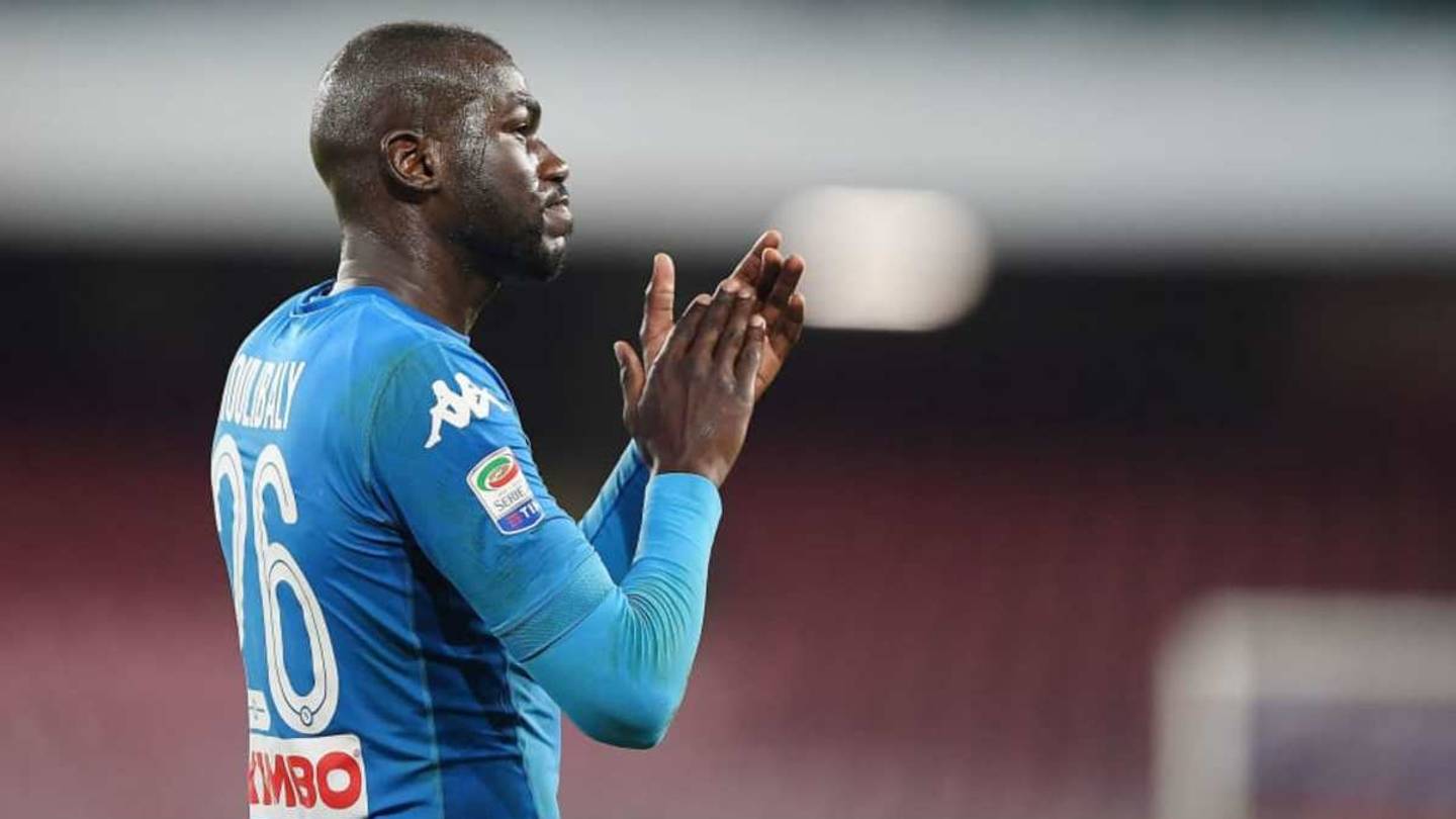 Napoli President Confirms Star Defender Has Signed New 5-Year Contract ...