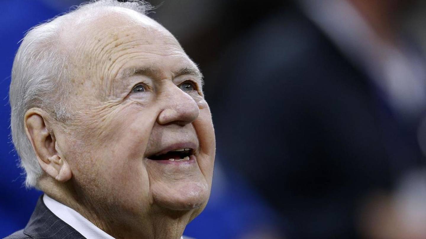 New Orleans Saints, Pelicans owner Tom Benson dies at 90