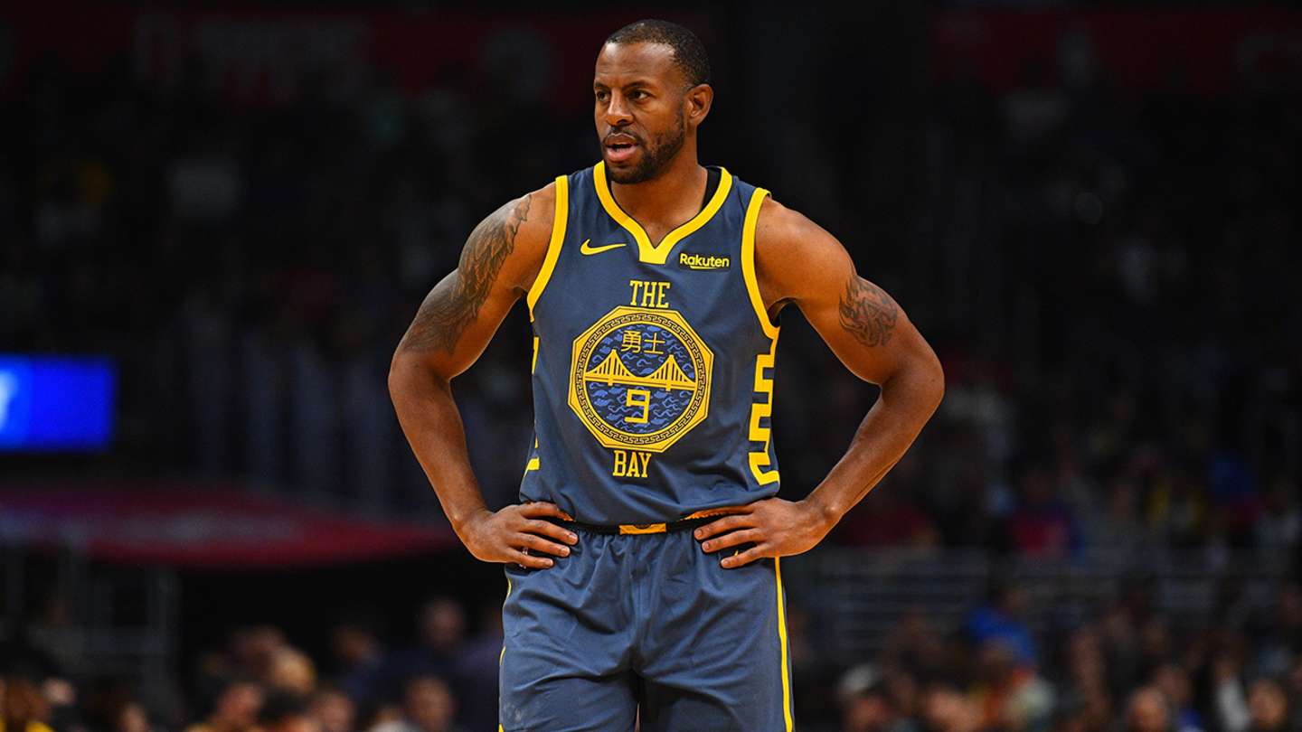 andre iguodala flexing