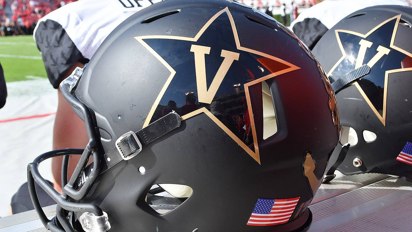 Vanderbilt Tight End Turner Cockrell Dies of Cancer at 21