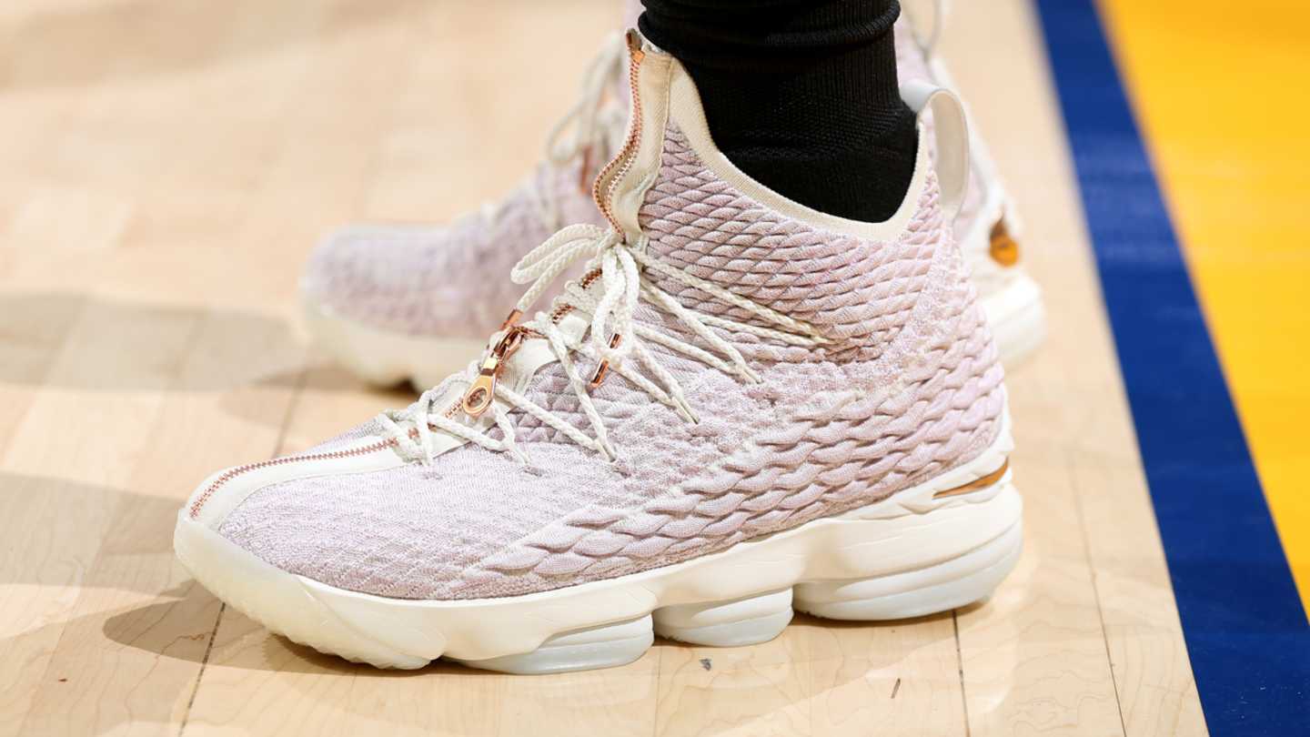lebron 15
