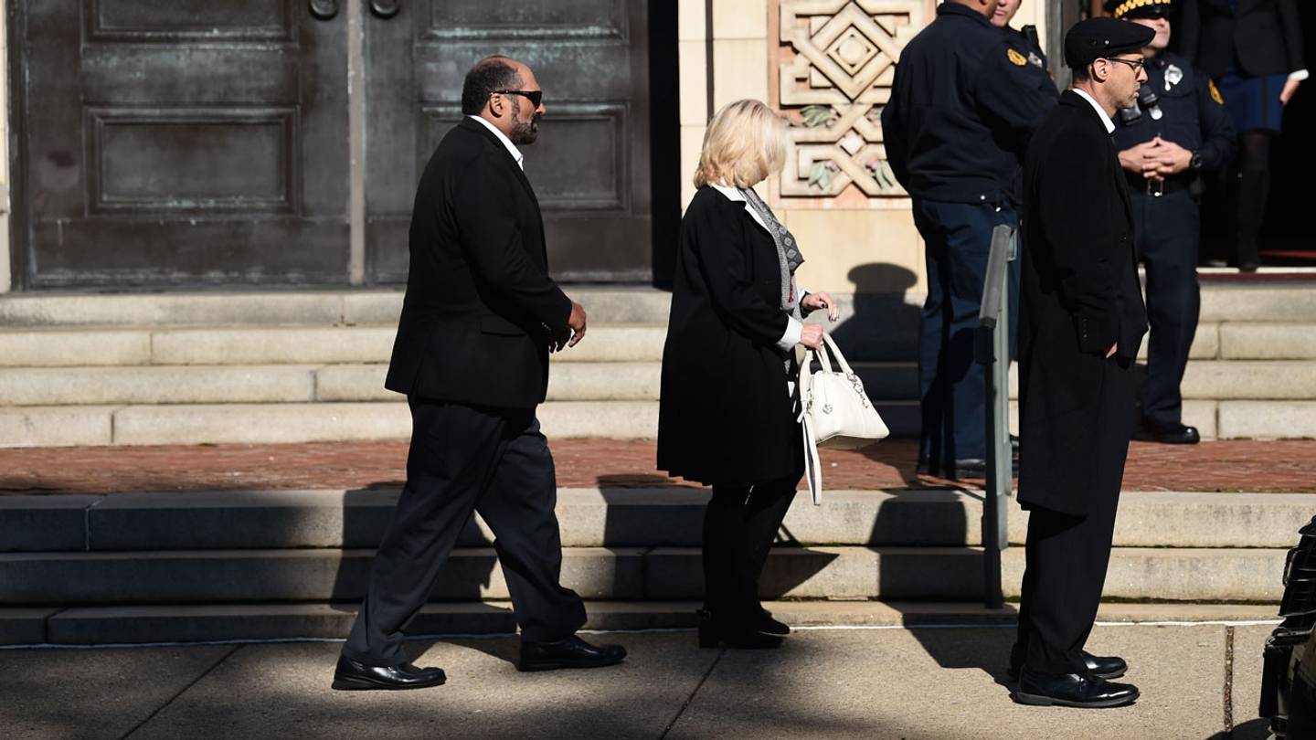 Steelers's Mike Tomlin, Ben Roethlisberger and Team Attend Funeral ...