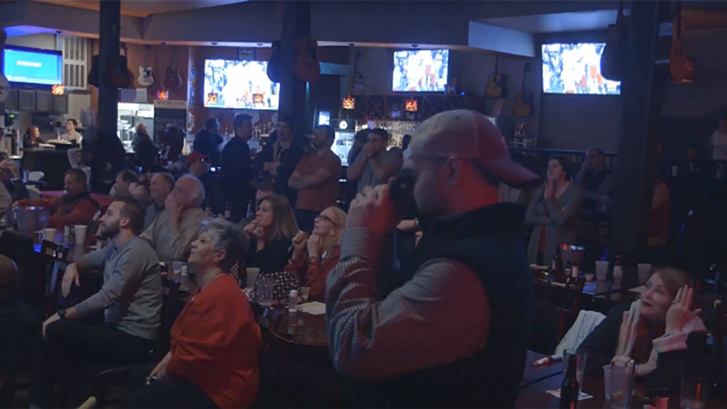 Watch: Alabama fans suffer at watch party as they lose National ...