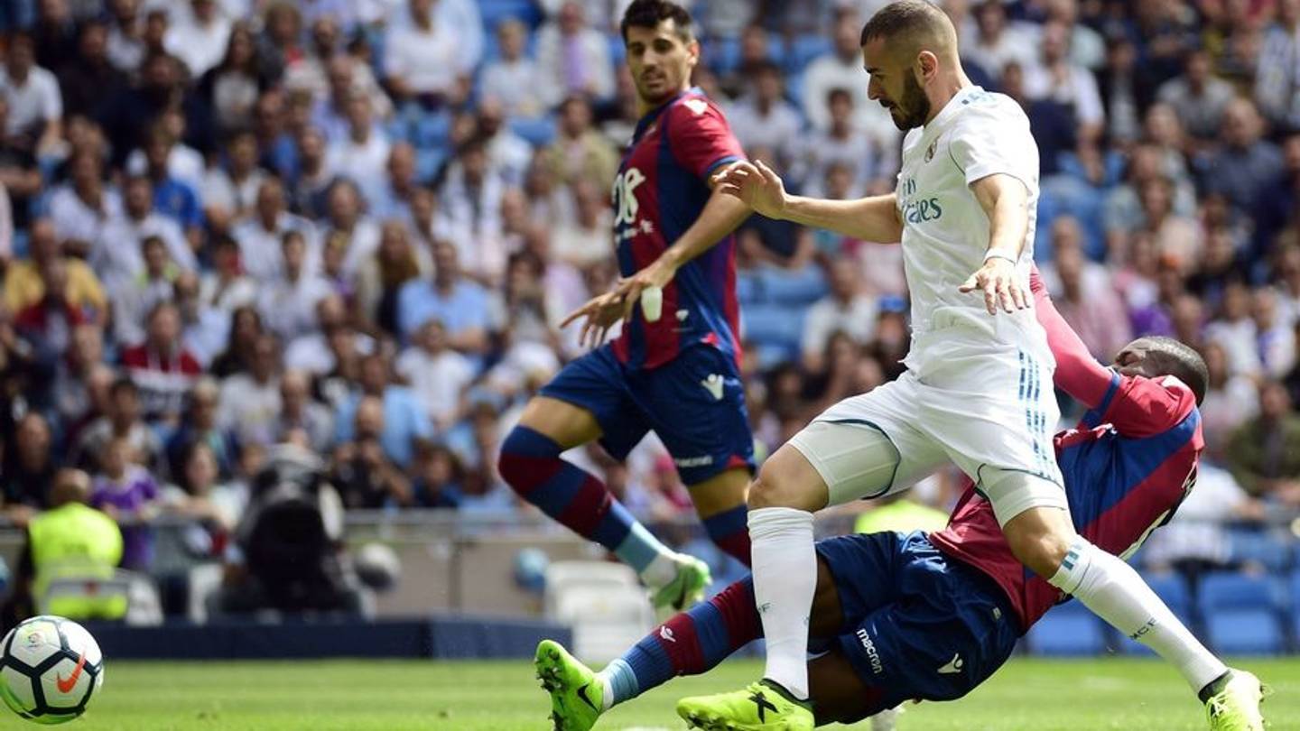 PHOTO: Real Madrid Star Karim Benzema Was Involved in Weekend Car Crash