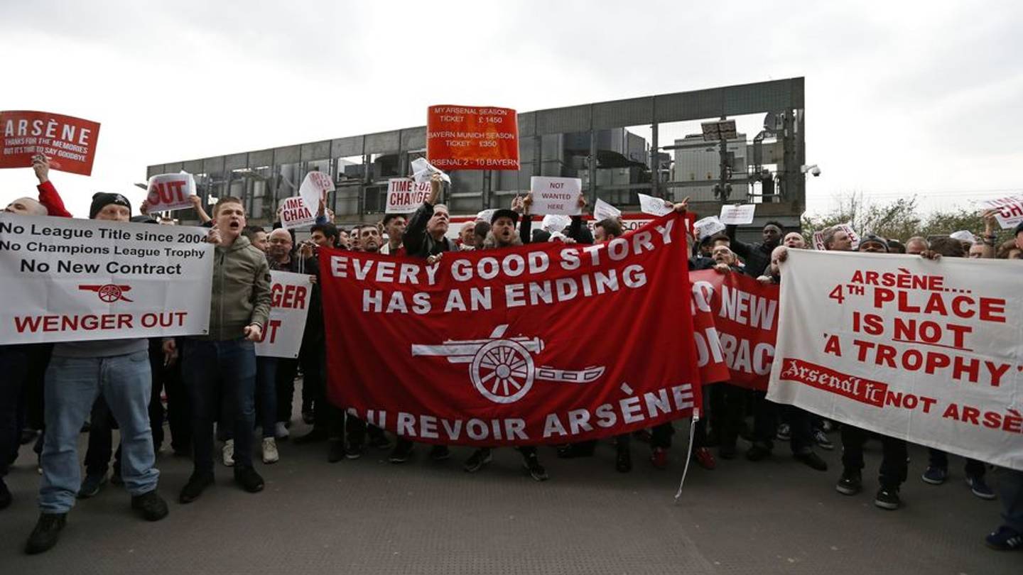 Latest Version of Pro Evolution Features Arsenal Protests With Wenger ...
