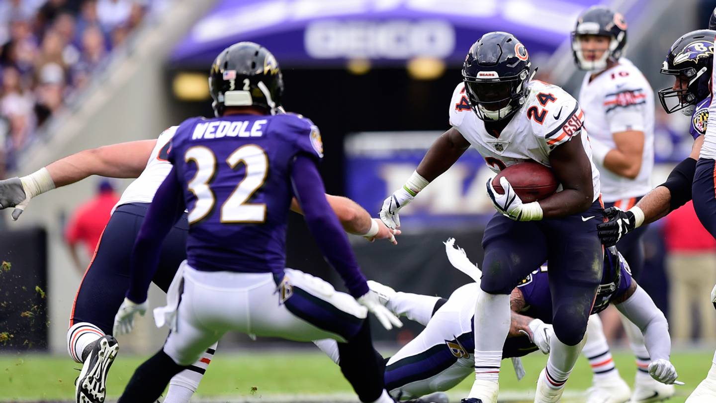 The Award Section: Le’Veon Bell, Jordan Howard, Janoris Jenkins Play ...