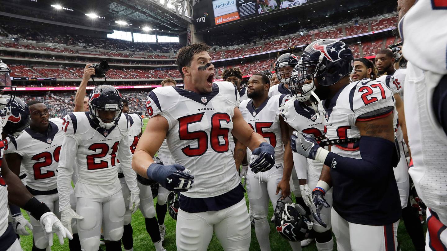 Texans' Cushing out indefinitely with sprained knee ligament