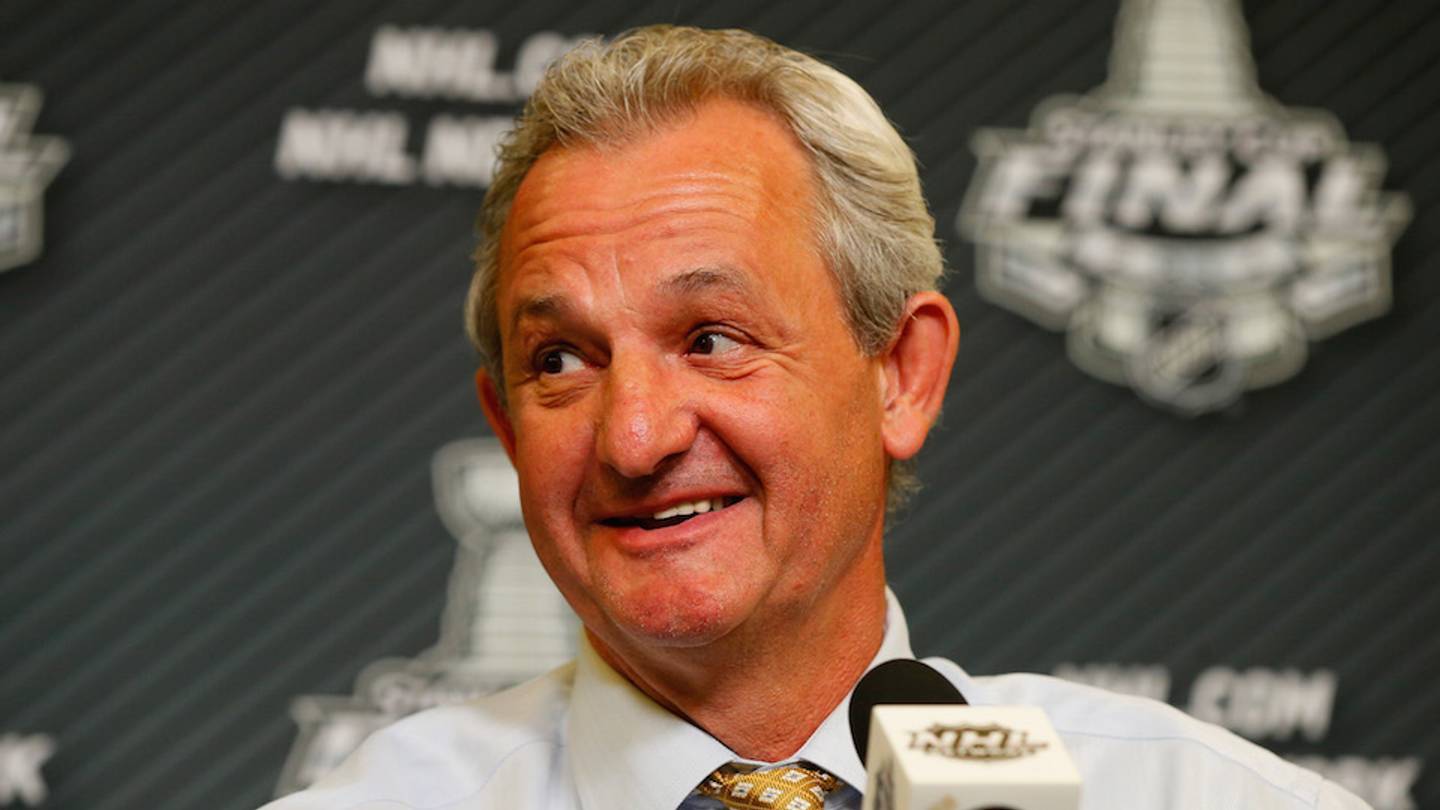 Darryl Sutter agrees to new contract with Kings