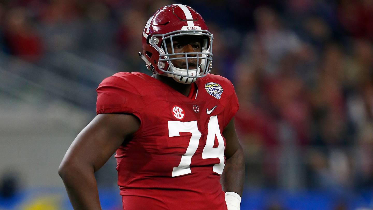 Alabama’s Robinson, Jones arrested on possession and weapons charges