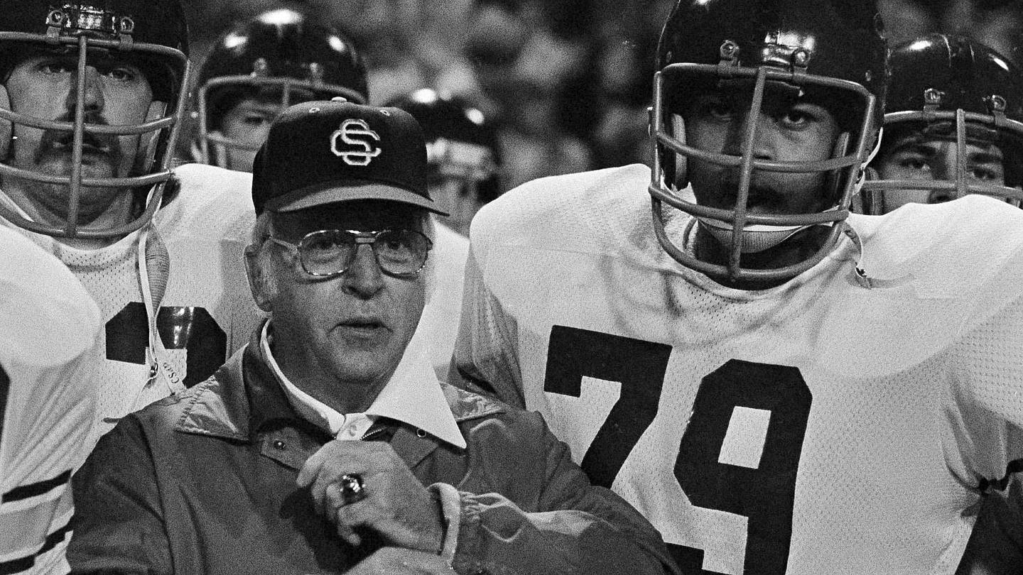 Ex-Giants lineman Gary Jeter dies at 61.