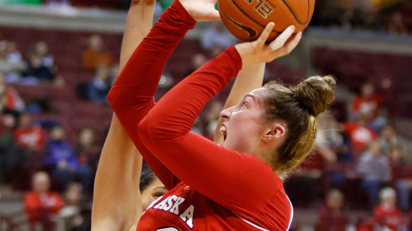 Hart scores 18, No. 5 Ohio State routs Nebraska 96-70