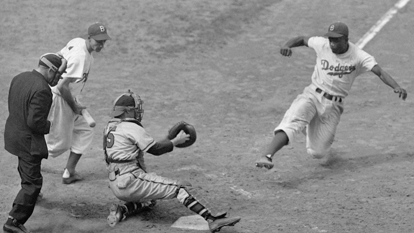 Classic Photos of Jackie Robinson