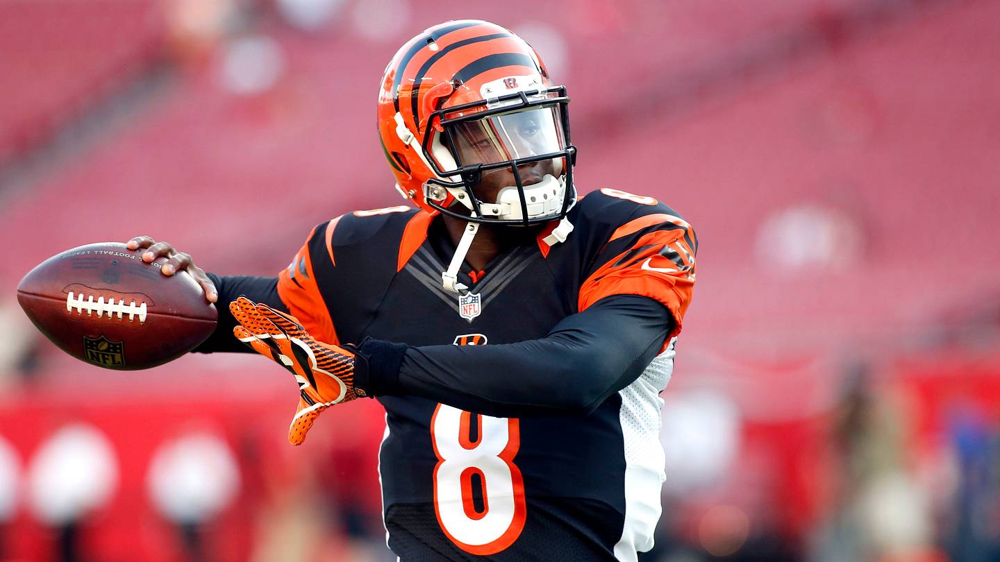 Colts sign QB Josh Johnson