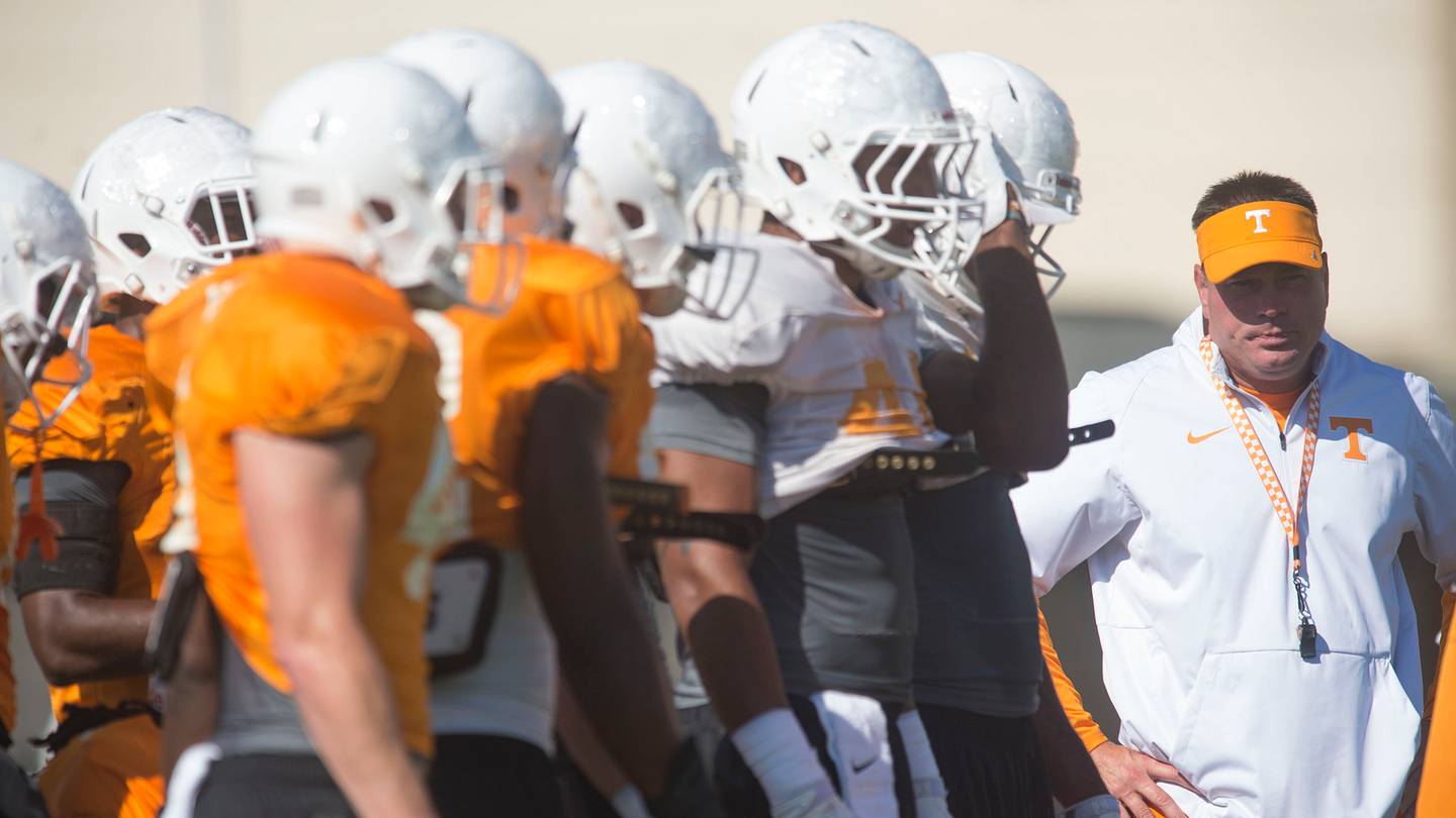 Tennessee freshman receiver Perry to miss entire season