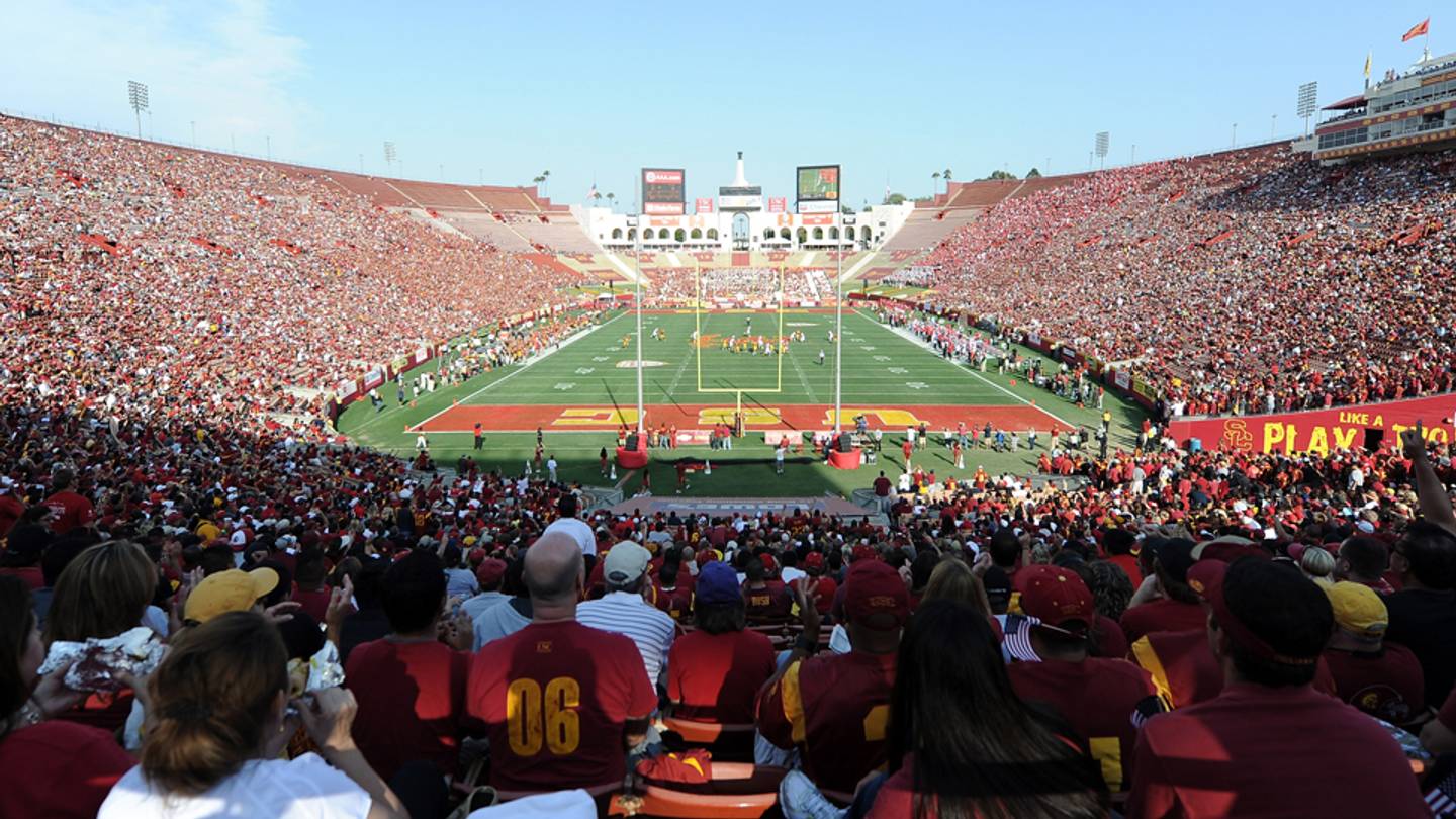 USC to upgrade stadium for 2014 season