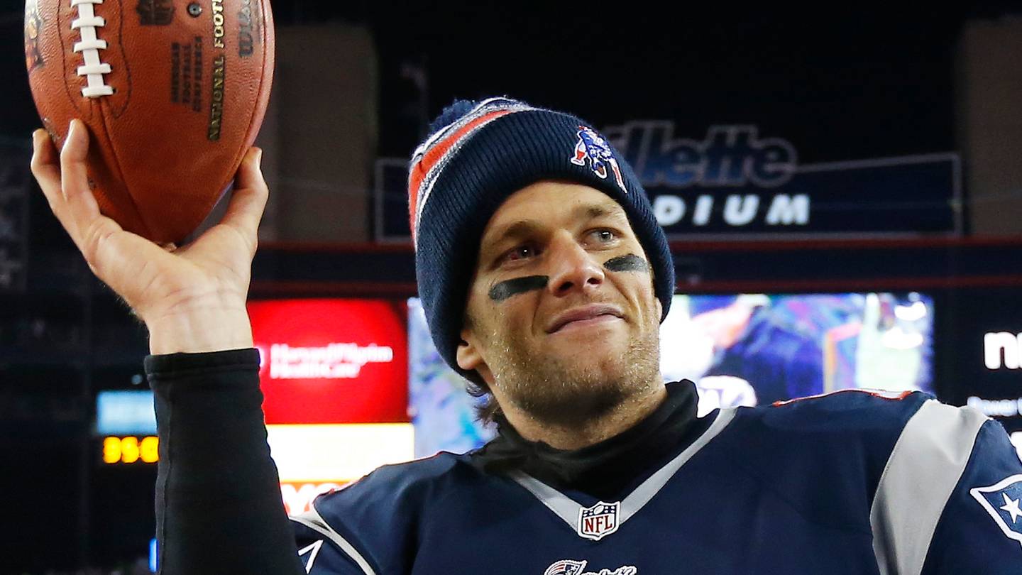Tom Brady posts statement on Facebook