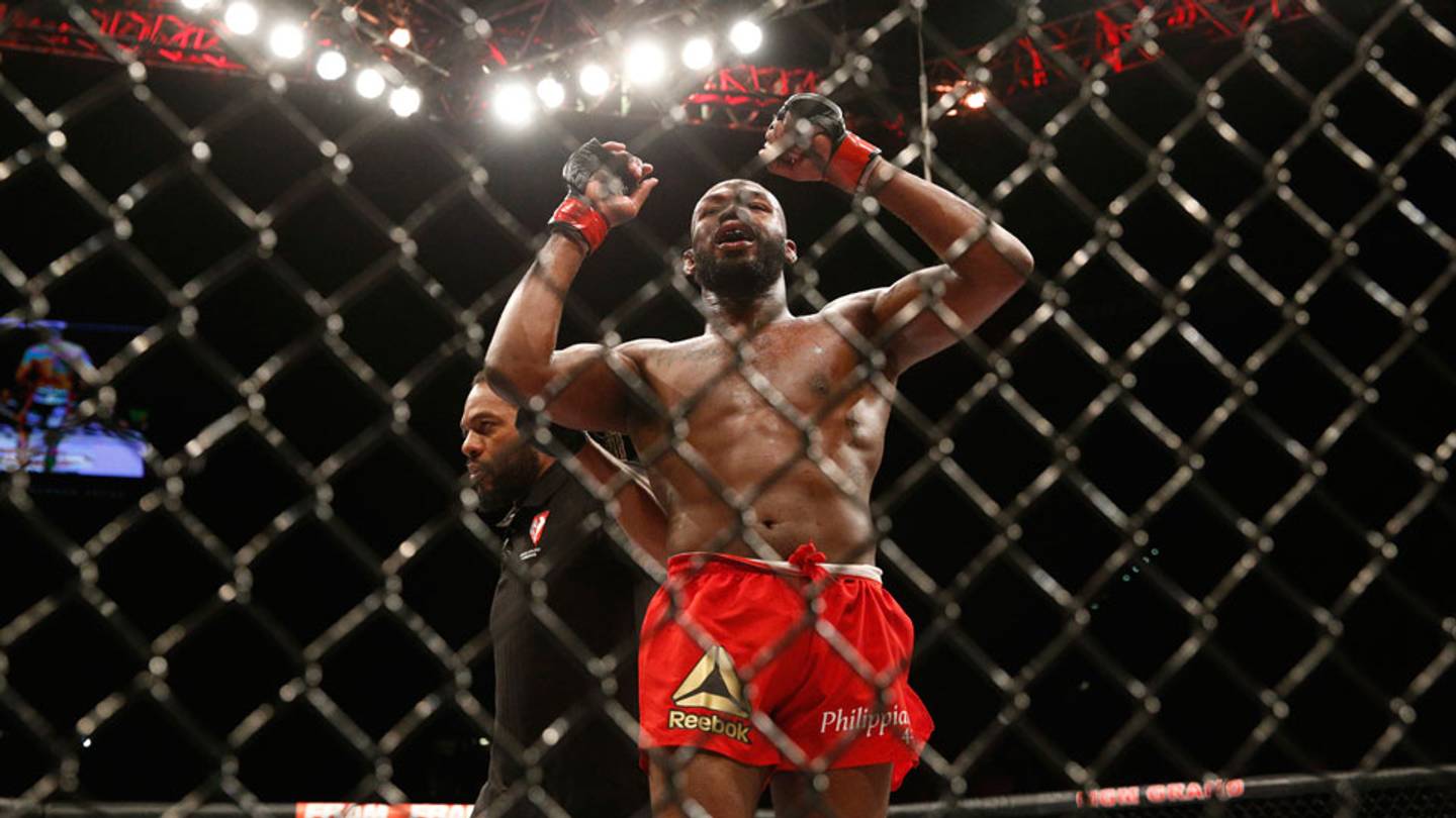 Jon Jones reaches plea deal in traffic case to avoid jail time