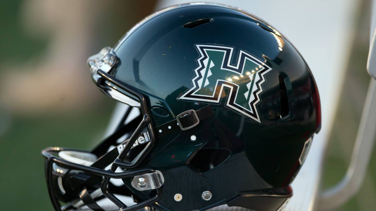 New Hawaii coach Nick Rolovich to retain assistant Jake Cookus