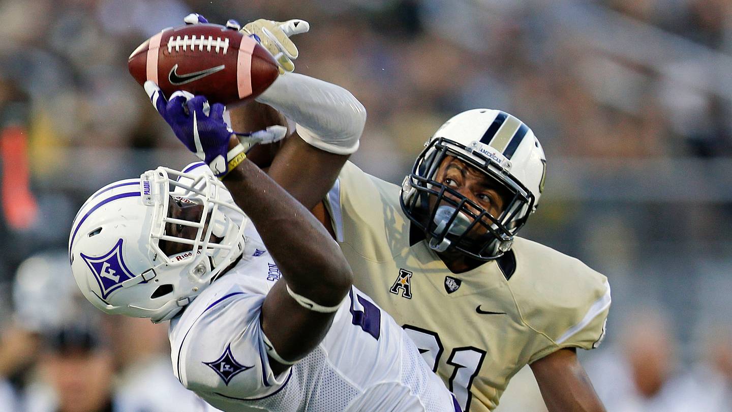 Long field goal helps Furman stun UCF 16-15