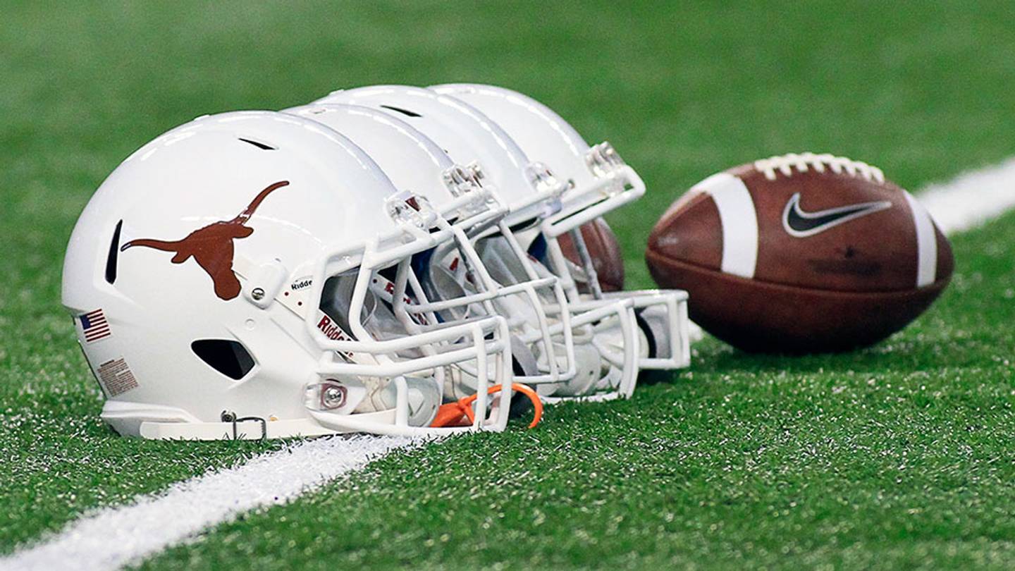 Texas fires WR coach Les Koenning, TE coach Bruce Chambers
