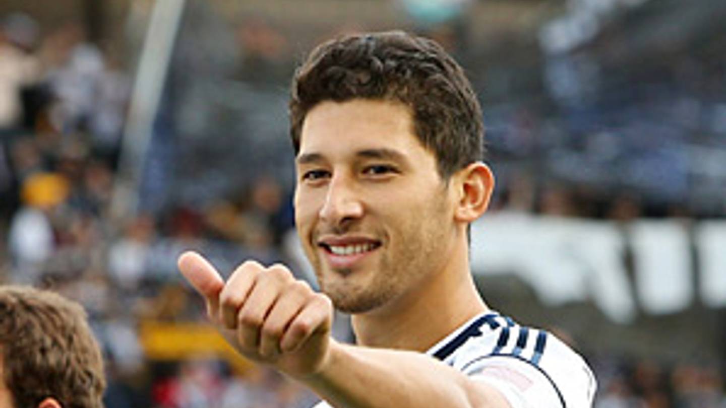 Gonzalez on U.S. roster; Donovan left off