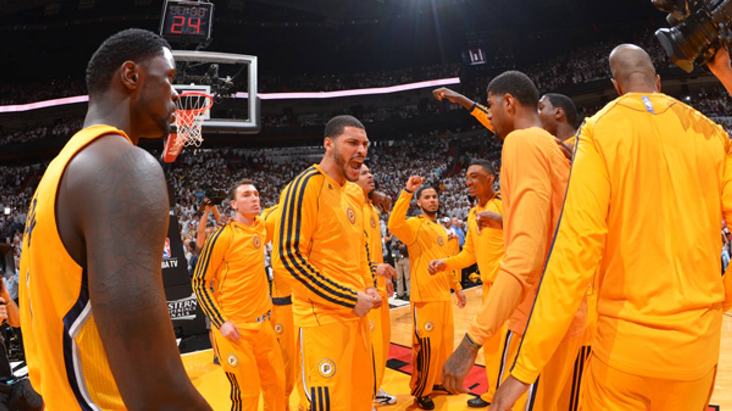 Spurs' Jeff Pendergraph legally changes his surname to 'Ayres'