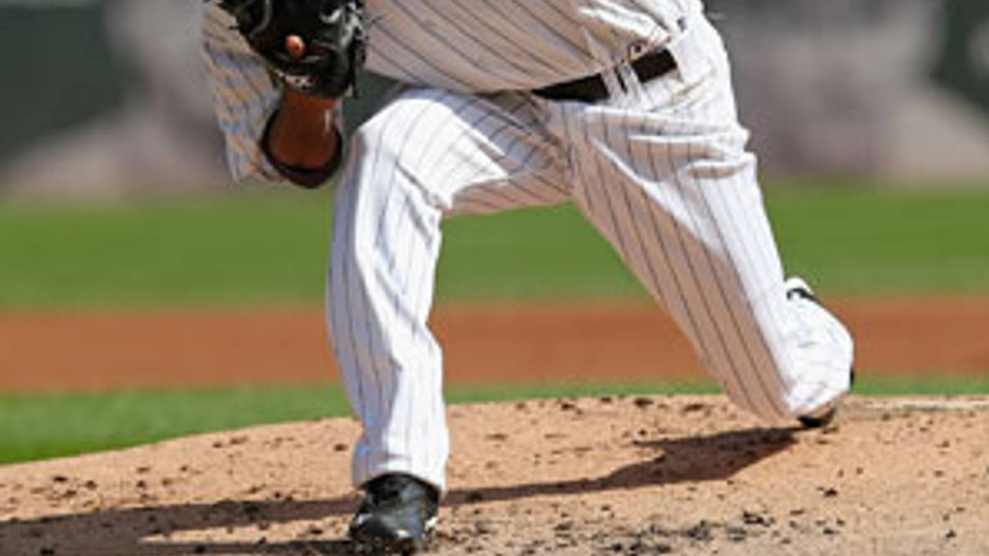 Liriano's deal with Pirates on hold