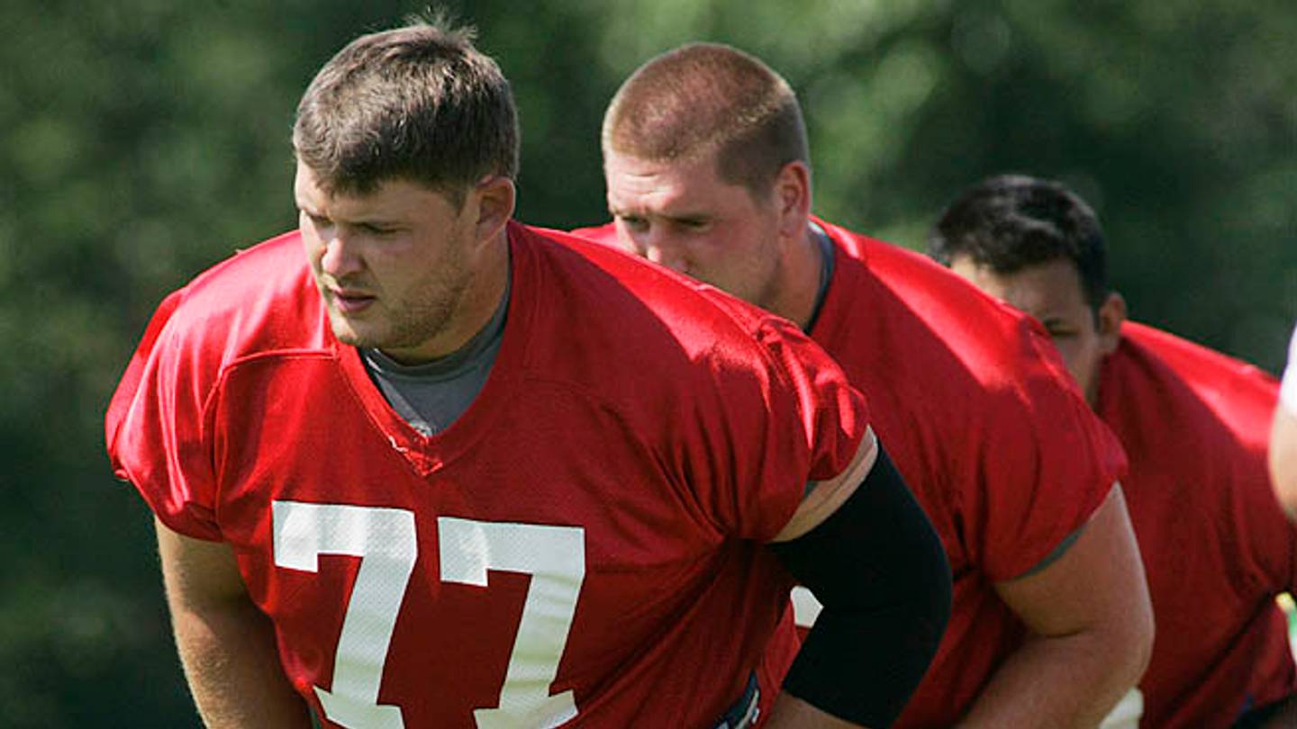 Former Pro Bowl tackle Tyson Clabo signs with Miami Dolphins