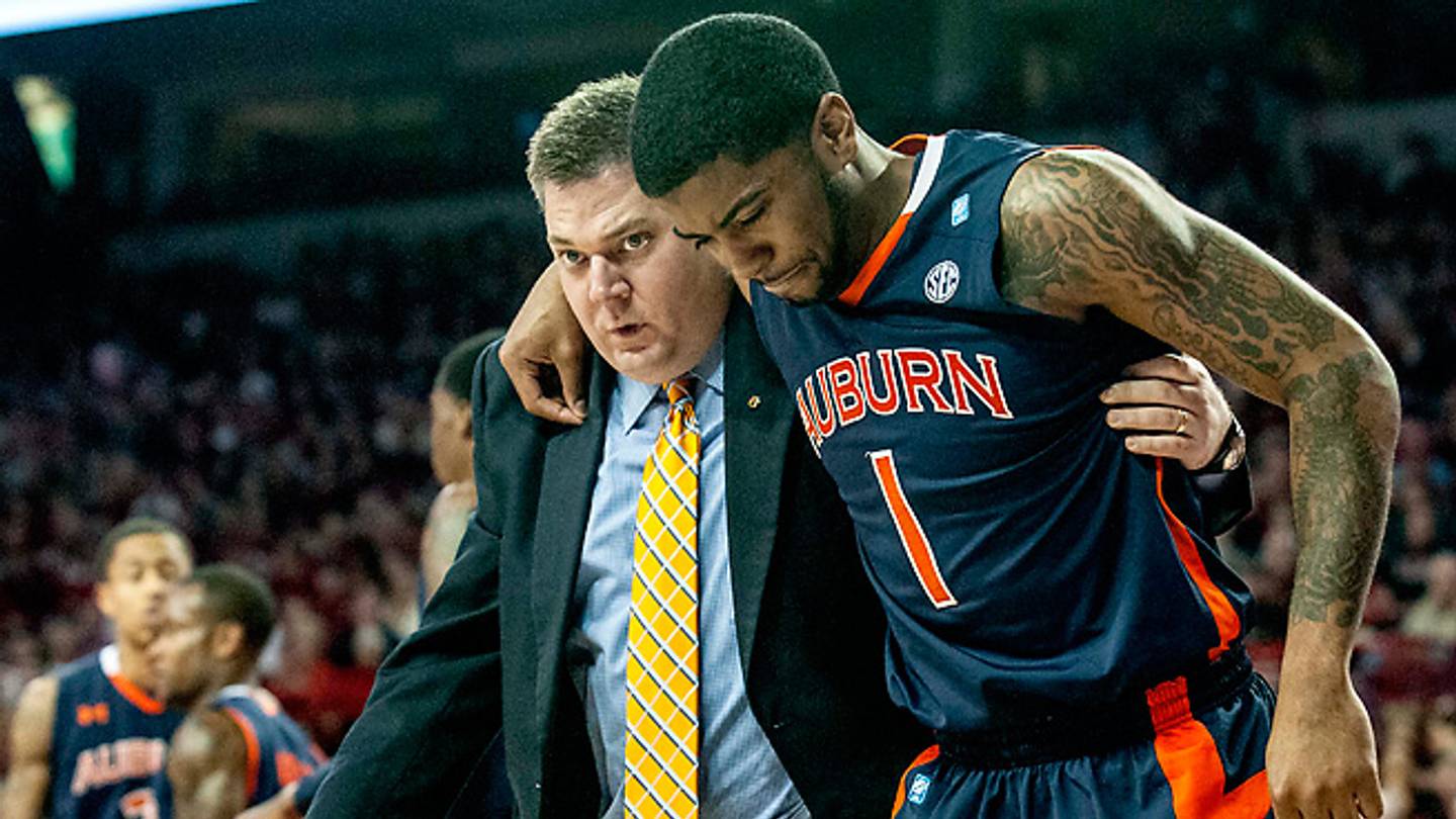 Ex-Auburn guard Varez Ward pleads not guilty to fixing game