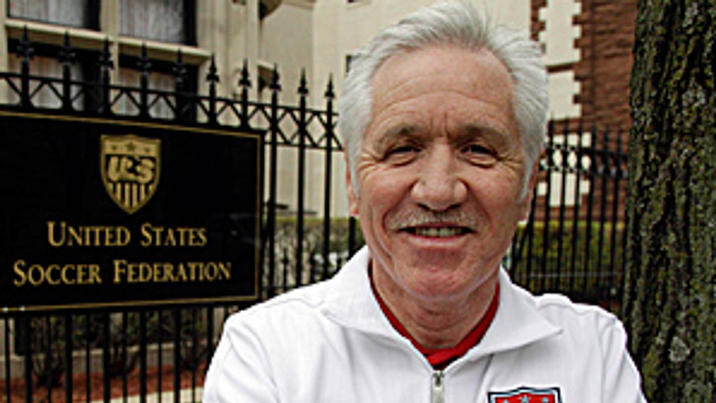 Sermanni keeping eye on U.S. women's soccer team