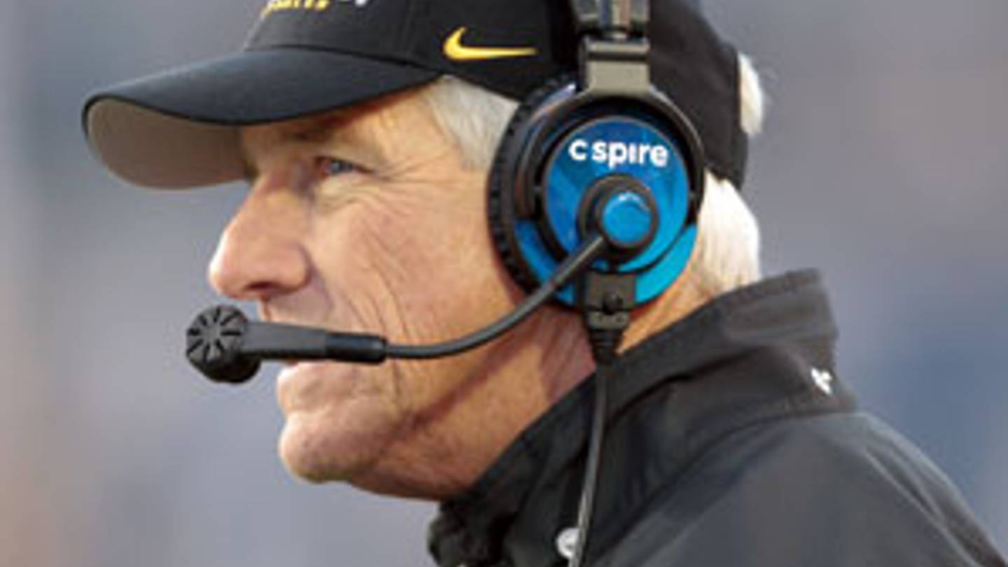 Auburn names Ellis Johnson defensive coordinator