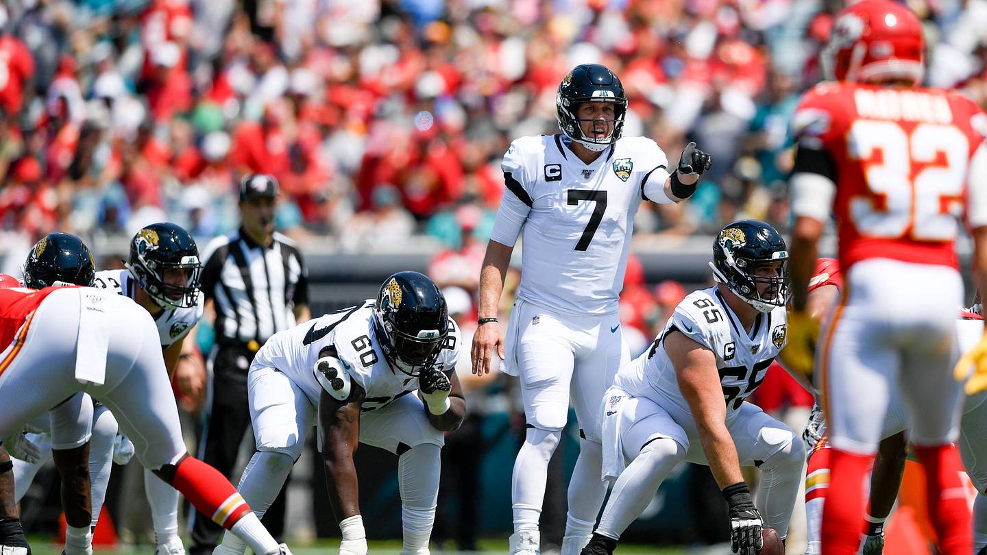What equips Nick Foles to be a successful deep passer? John DeFilippo ...