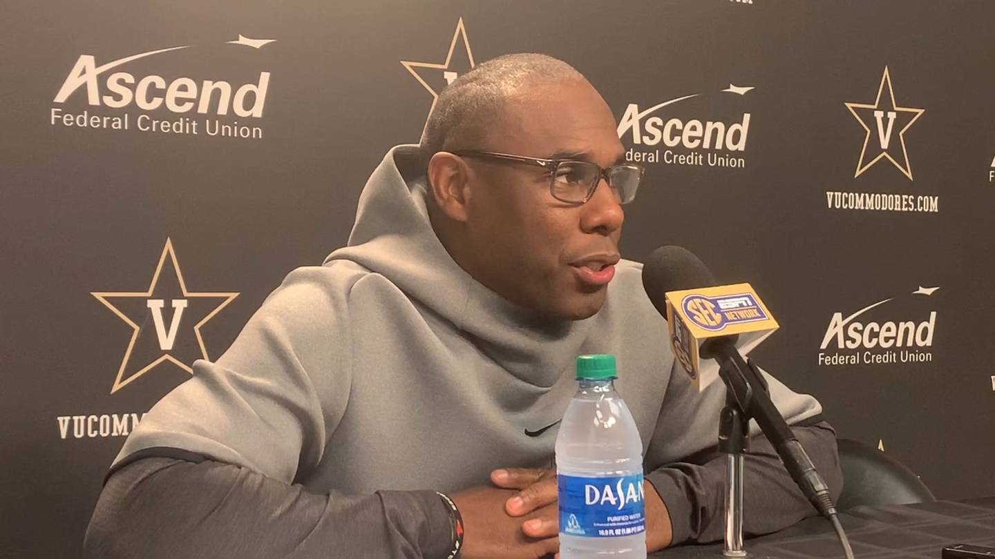 Vanderbilt's Mason On Tennessee's Jarrett Guarantano
