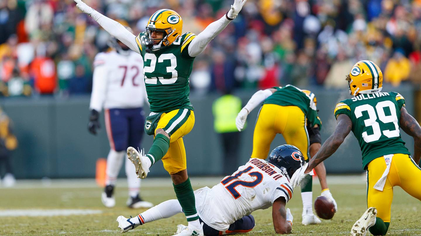Bears Eliminated From Chase With Loss to Packers
