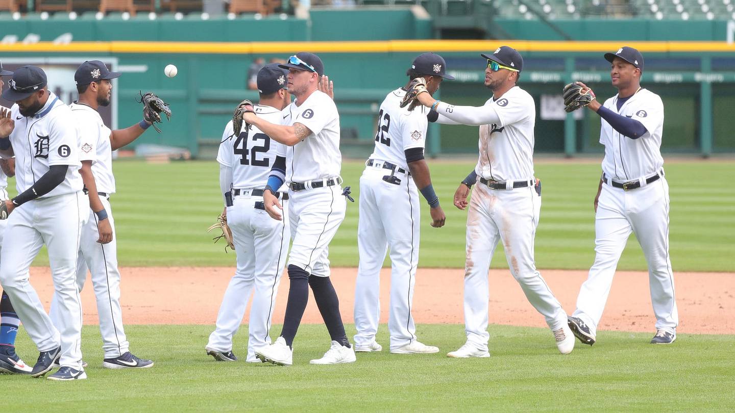 After Dealing Maybin, the Tigers Move On to Milwaukee