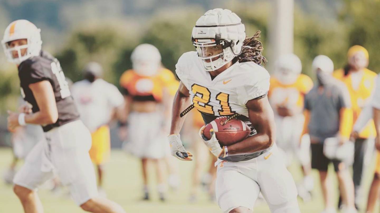 Jay Graham Talks Progress of Freshmen Running Backs, Importance of Bye Week