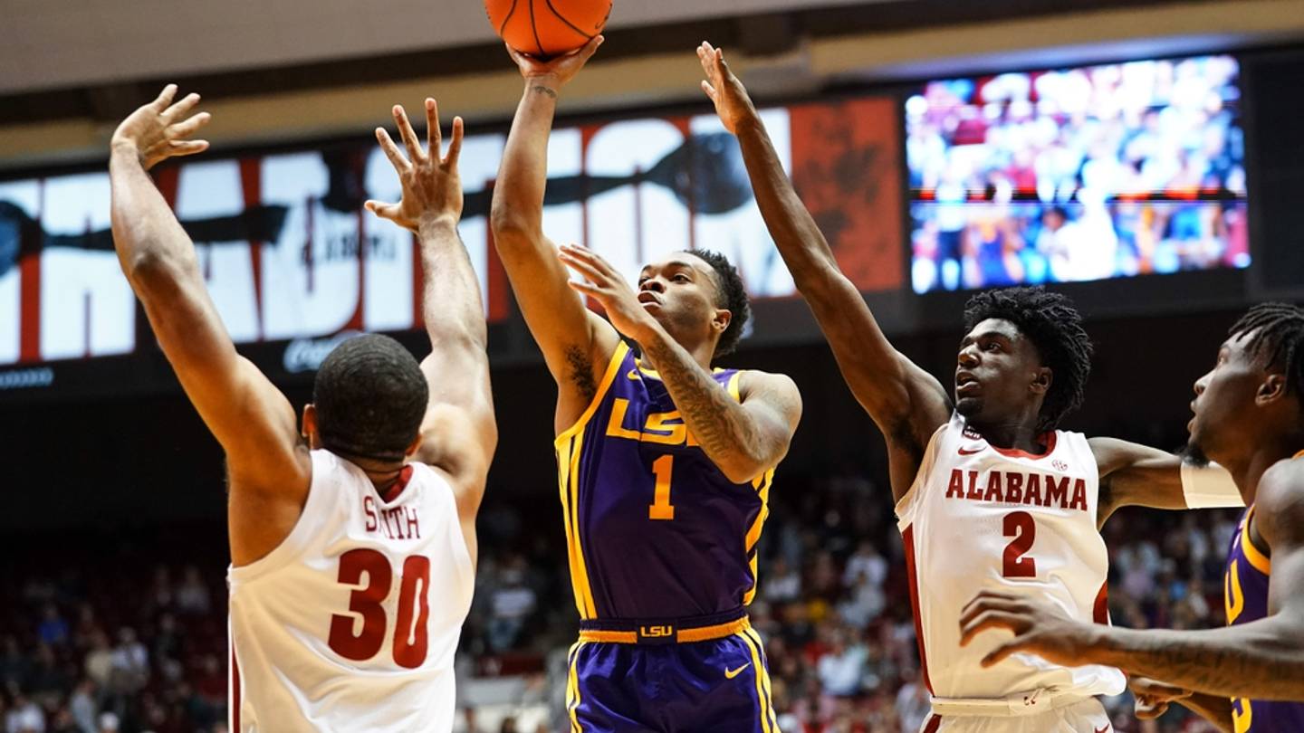 LSU Point Guard Javonte Smart Named to Bob Cousy Watch List