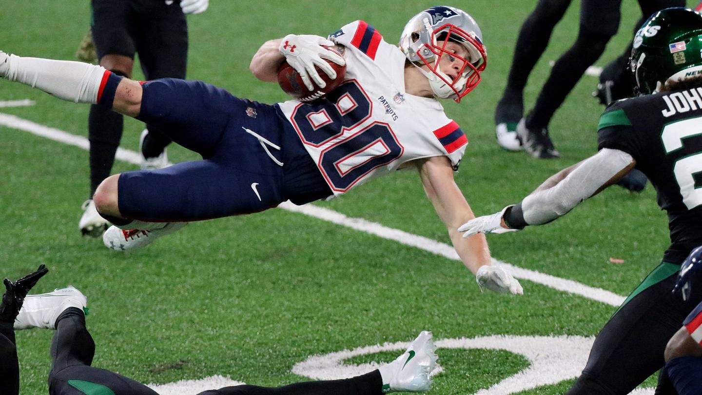 SI Power Rankings: Patriots Continue To Plummet Despite Win