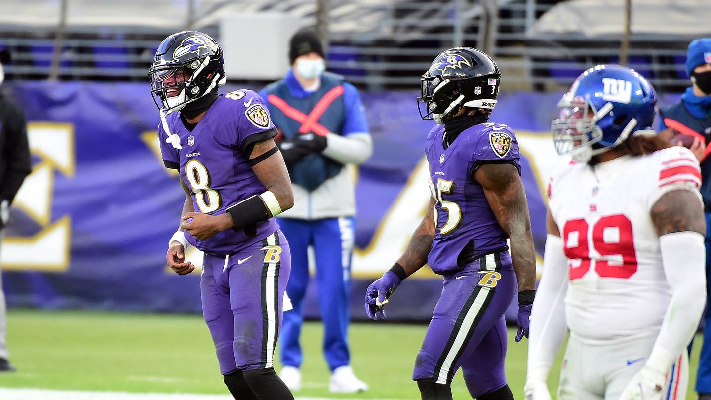 Ravens Notebook: Final Game at Bengals Stays on Schedule, More Records